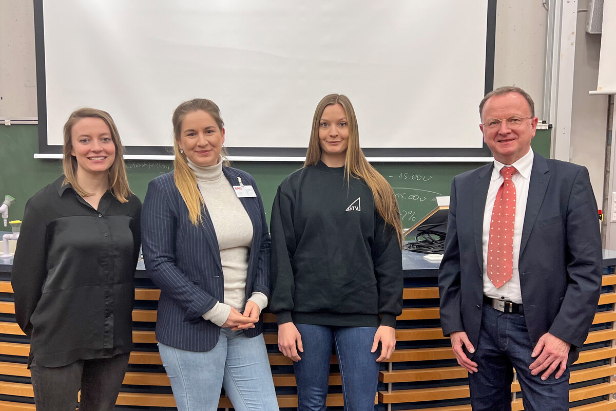 Absolventinnen des Fachbereichs Ingenieurwesen zeigten Erstsemestern ...